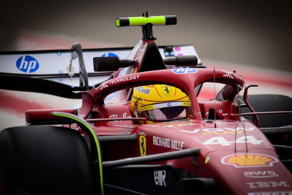 Hamilton geniet van eerste meters in SF-25: “Alle instellingen zijn anders”