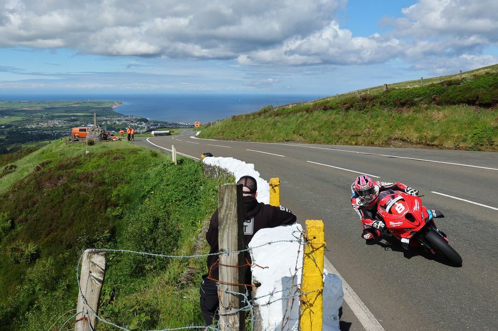 Isle of Man TT 2024: Todd gets maiden win in Superstock thriller from ...