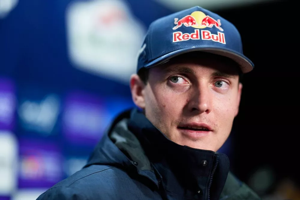 WRC Rally Japan: Adrien Fourmaux rips door from car in strange crash