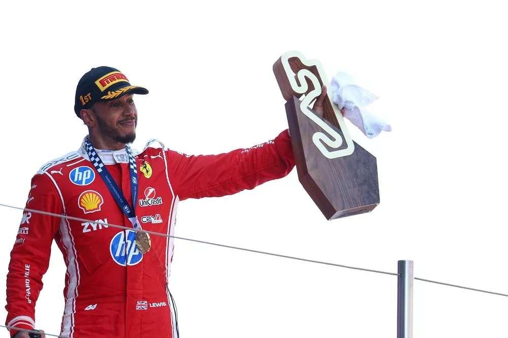 2026 İspanya GP: Hamilton Ferrari ile ilk zaferine ulaştı, Russell ...
