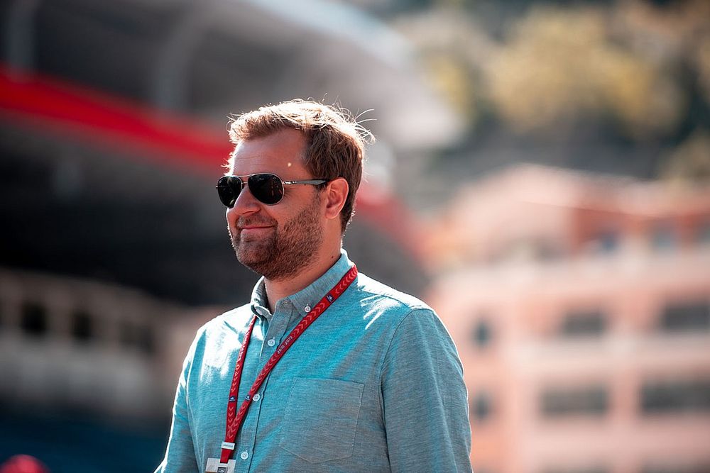Formula E commentator Nicholls sacked over “inappropriate behaviour”