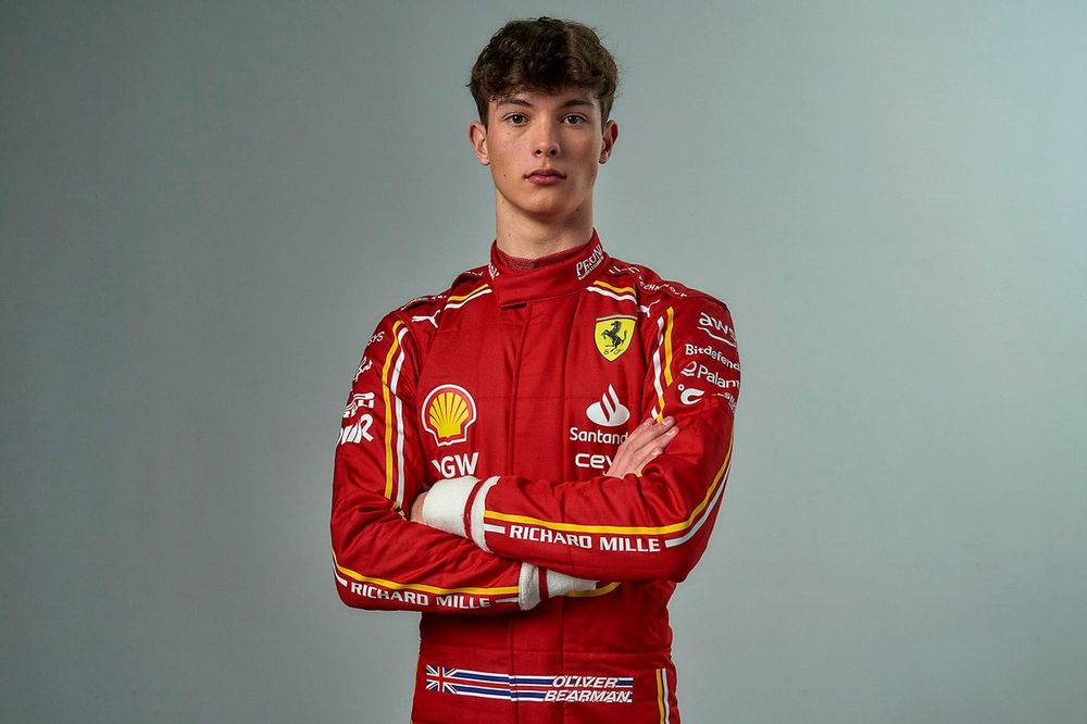 Quién es Oliver Bearman, el sustituto de Sainz en Ferrari F1
