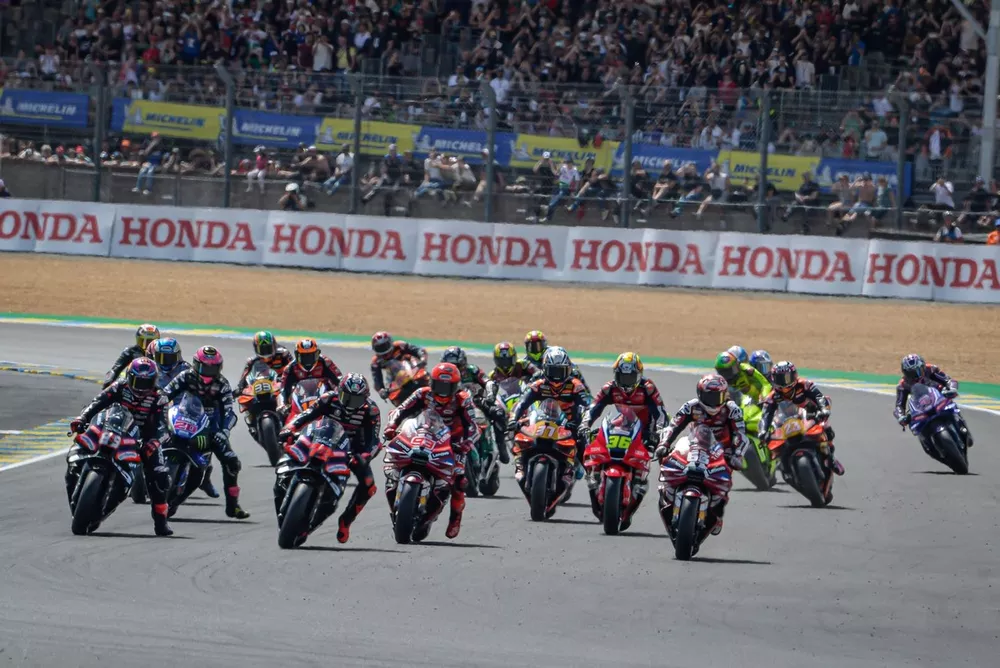 MotoGP | Tre quarti della griglia di partenza del 2027 sono già stati ...