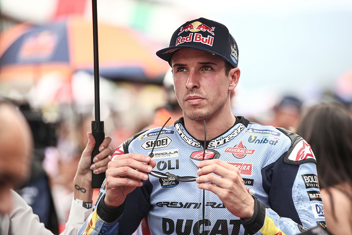 Alex Márquez: "Al menos nos hemos caído luchando por un podio"