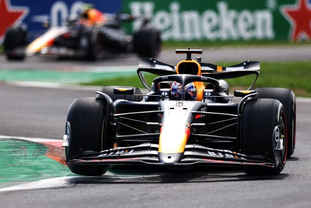 Red Bull "open-minded" over addressing Verstappen's rear wing concerns