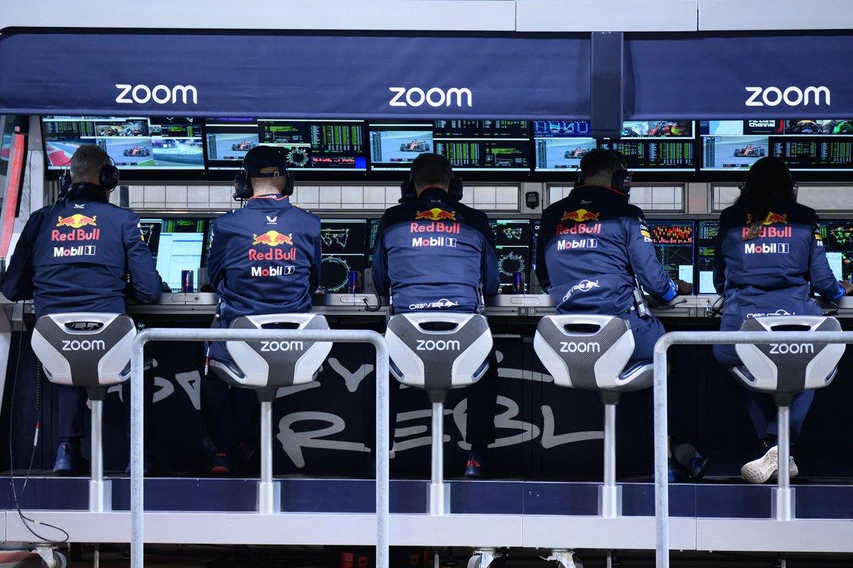 El pitwall o muro de boxes en F1: ¿quién se sienta ahí y qué hace?
