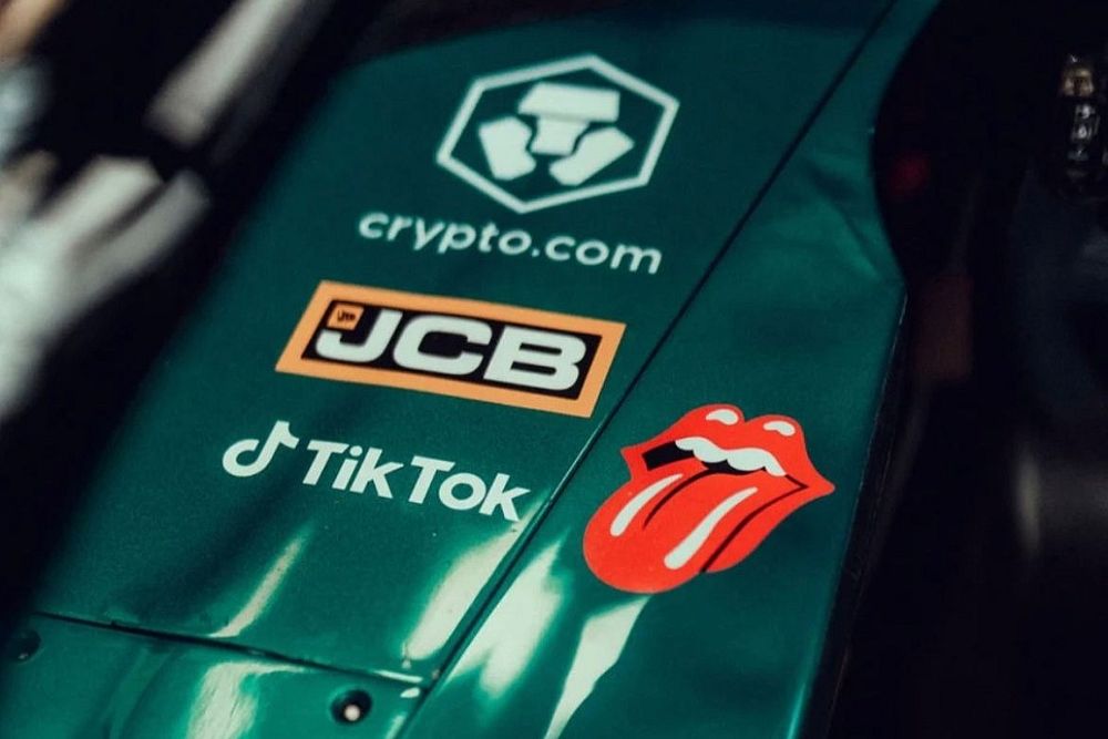 ¿Por qué Alonso y Aston llevan el logo de los Rolling Stones en Las Vegas?