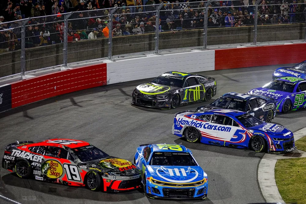 Who is racing in the NASCAR Clash at Bowman Gray and what is the format?