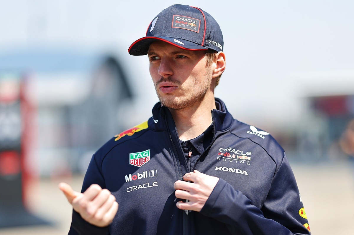 Why did Max Verstappen drive through the grass at the end of the 2025 ...