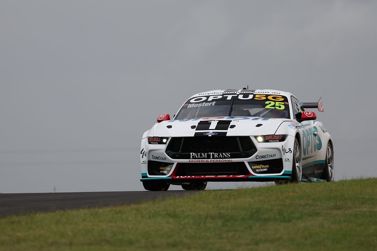 Mostert still adjusting to 'numb' Gen3 Supercar