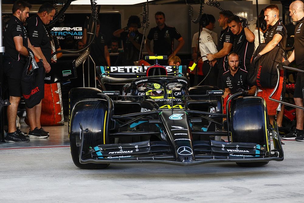 Mercedes: "Hamilton için yumuşak lastikten başka seçeneğimiz yoktu”