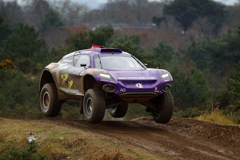 Hamilton's X44 team sets Q1 pace ahead of Extreme E finale