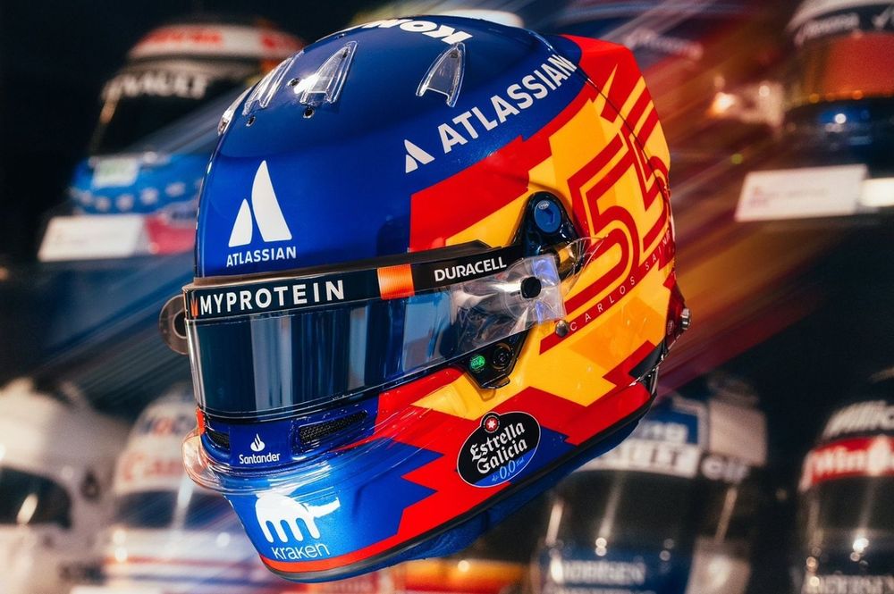 Fotos: Sainz presenta su casco en Williams, con mucha presencia española