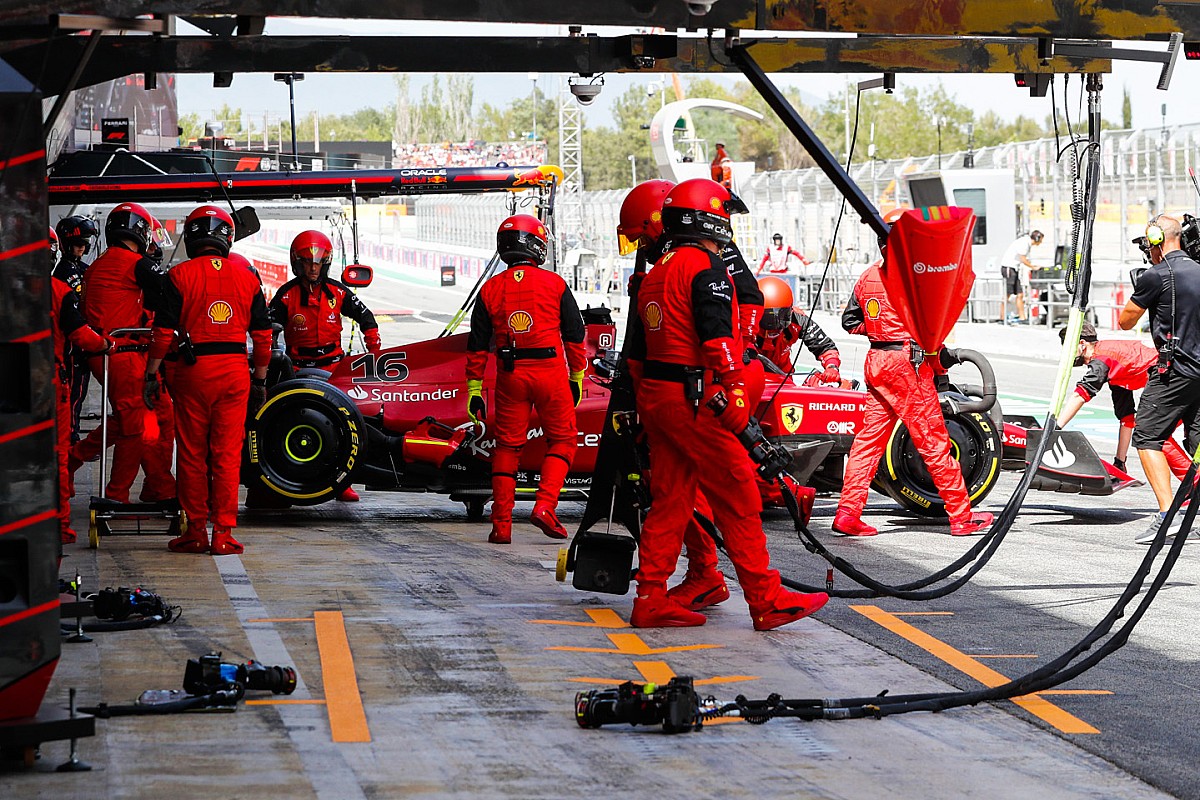 Ferrari: No warning of Leclerc's "sudden" Spain F1 engine failure