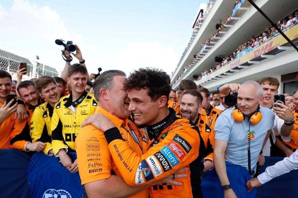 McLaren na zege Norris: "Hij heeft het voor elkaar gekregen"