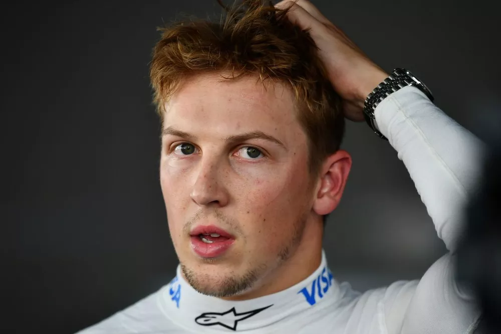 VIDEO: Lawson explica el susto de encontrarse con oficiales en la pista ...
