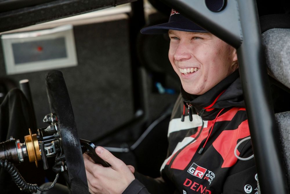 ロバンペラ、充電完了！ レースやドリフトにも活動広げた今シーズン……来季はWRCフル参戦復帰もサーキットへの未練アリ？