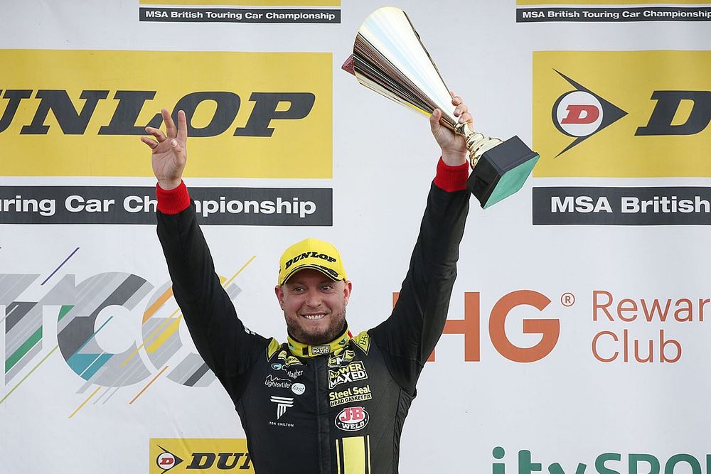 Huff BTCC return steps up with Toyota test