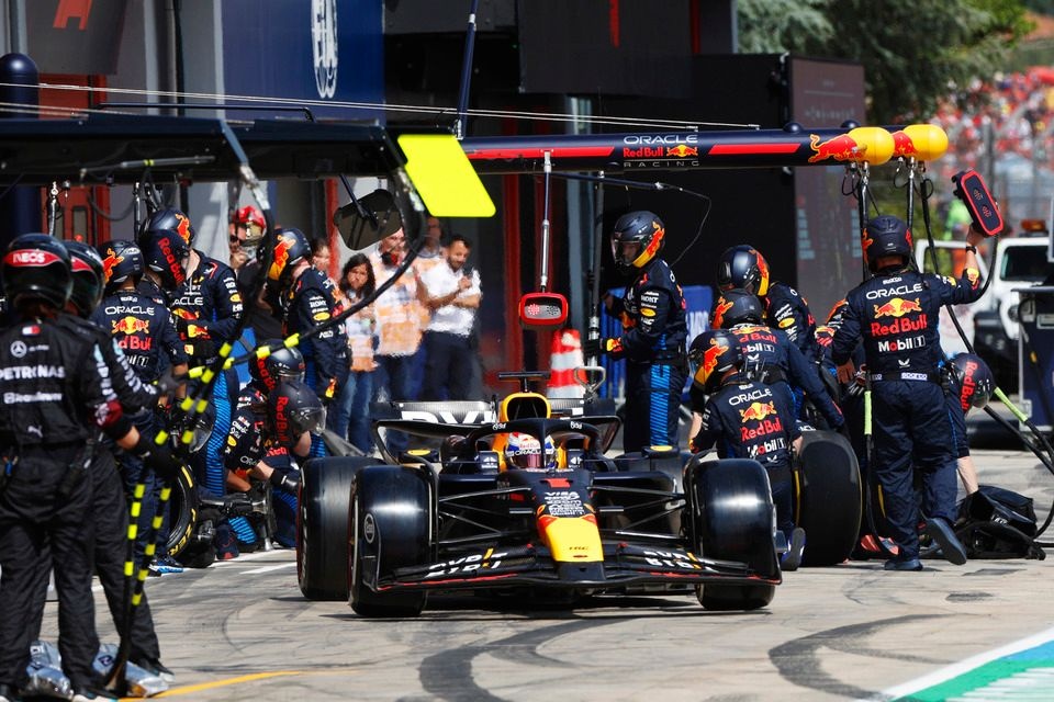 Imola'da en hızlı pit stop Red Bull'dan geldi