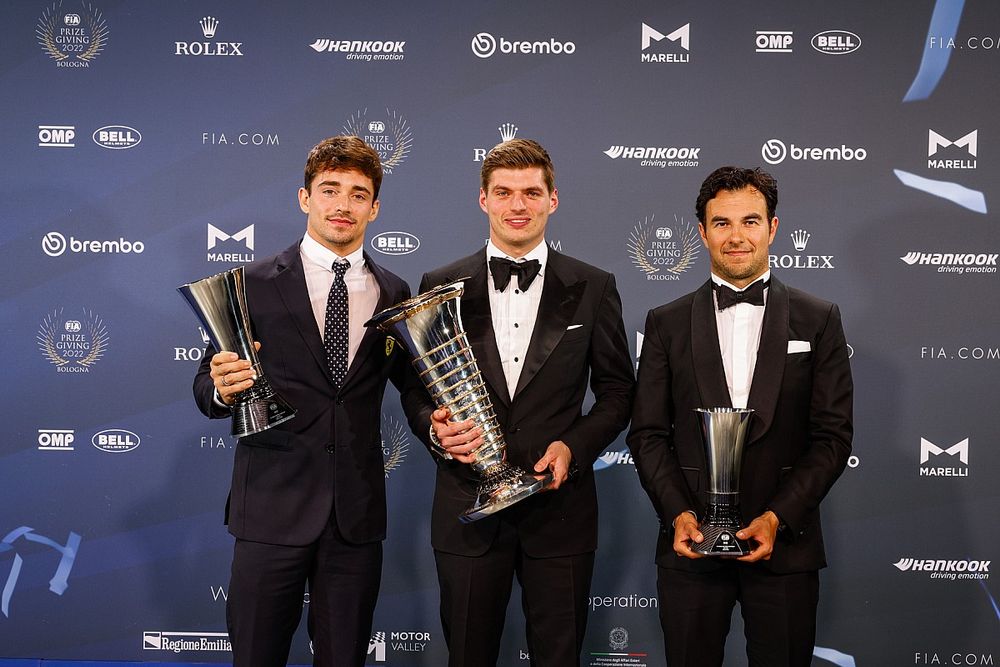 Verstappen, Pérez y Red Bull recibieron sus trofeos por la F1 2022