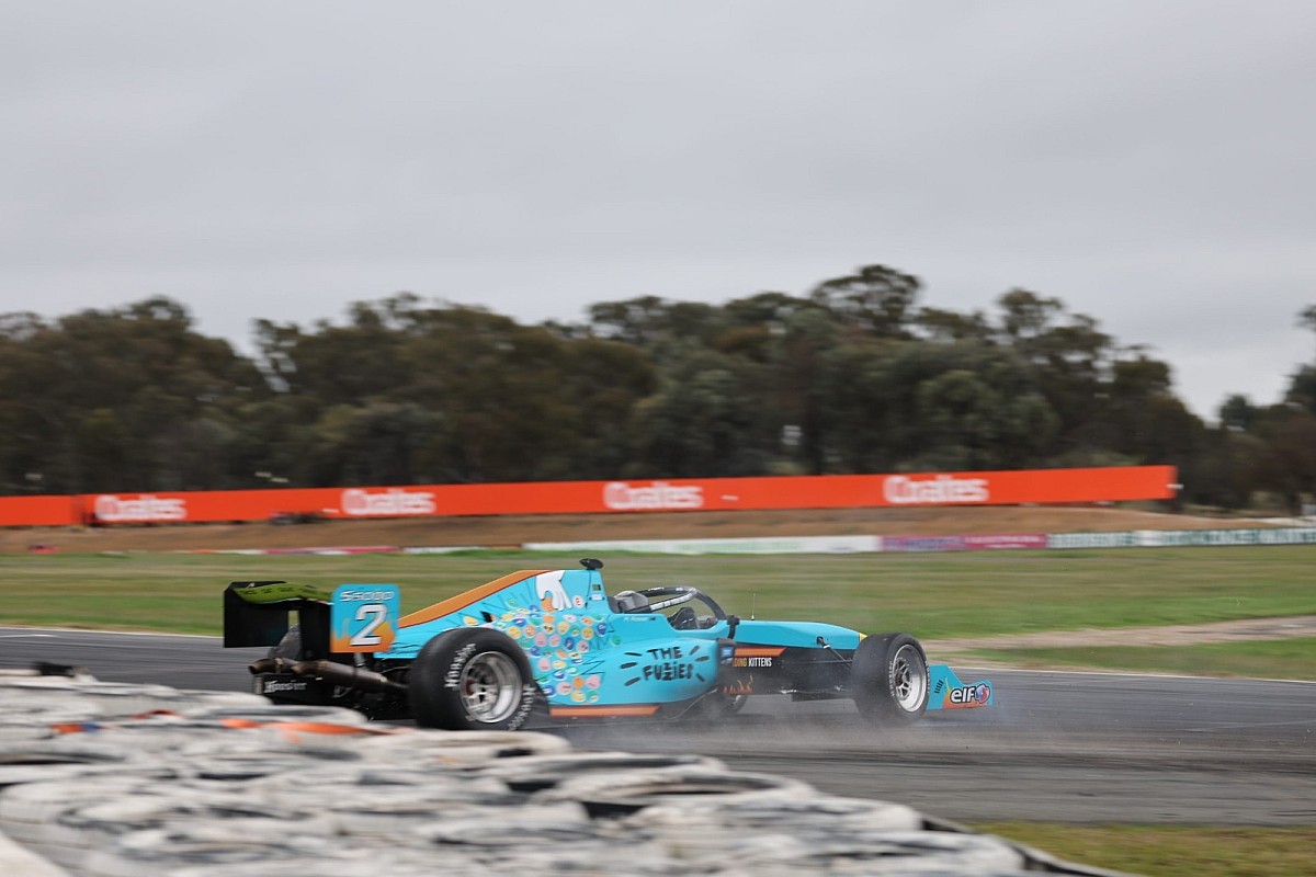 Winton S5000: Mawson triumphs in dramatic opener