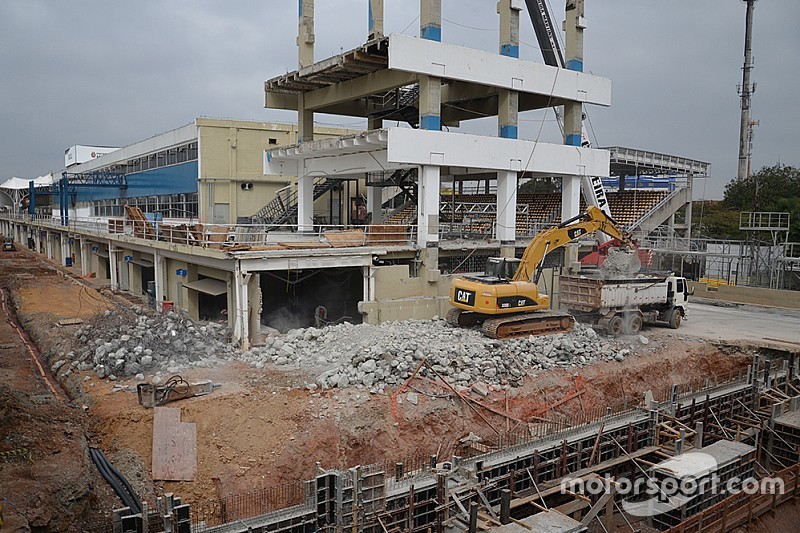 Galeria: Veja como estão as obras no paddock de Interlagos