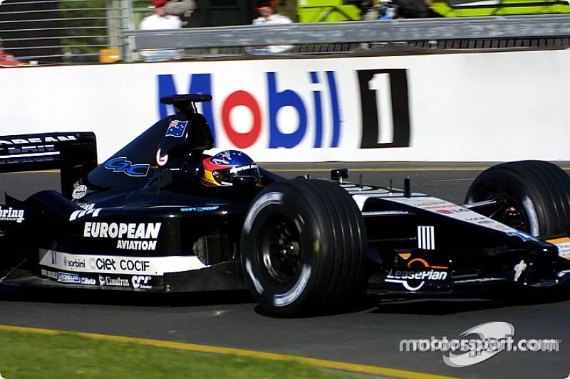 El caótico debut de Alonso en Fórmula 1, en 2001