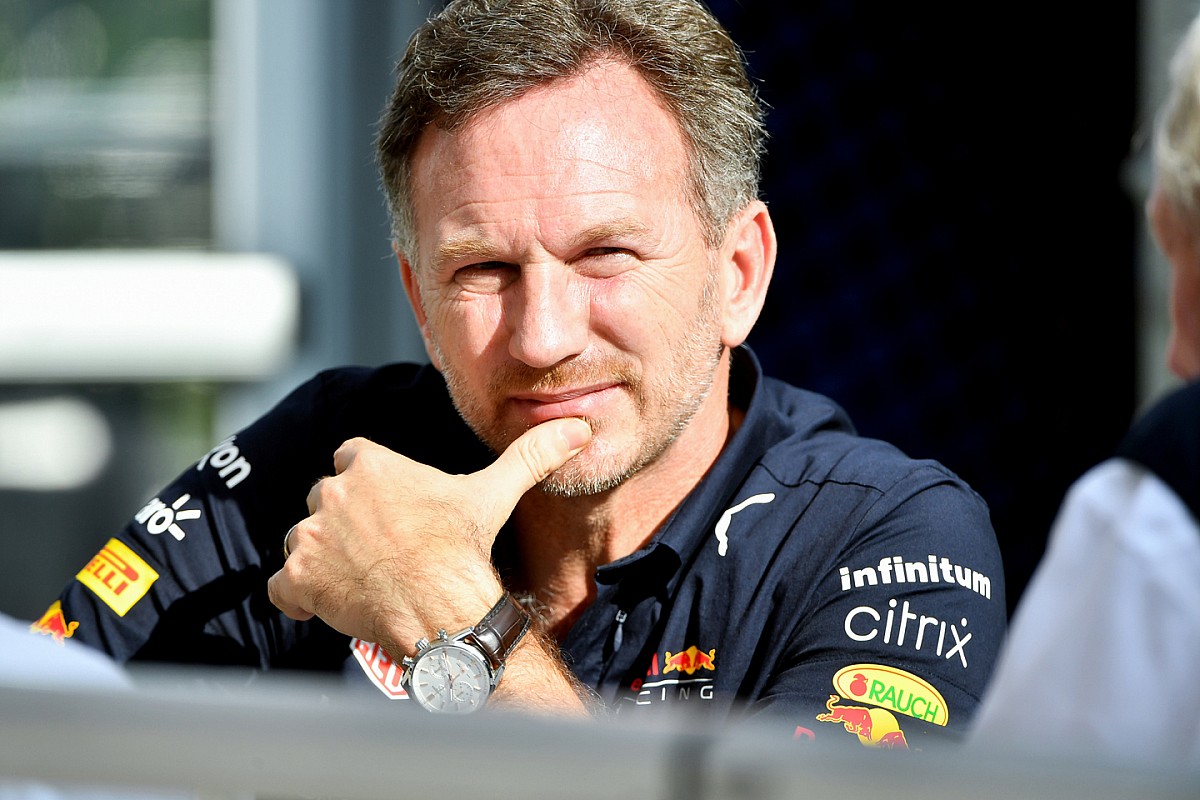 Horner "halagado" por las críticas que vienen desde Wolff