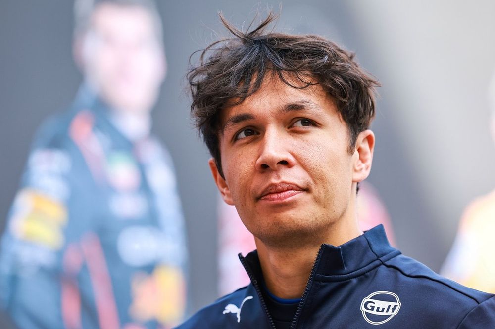 F1 COSMOS | Alex Albon says Brad Pitt's "F1" movie is "hard to watch ...