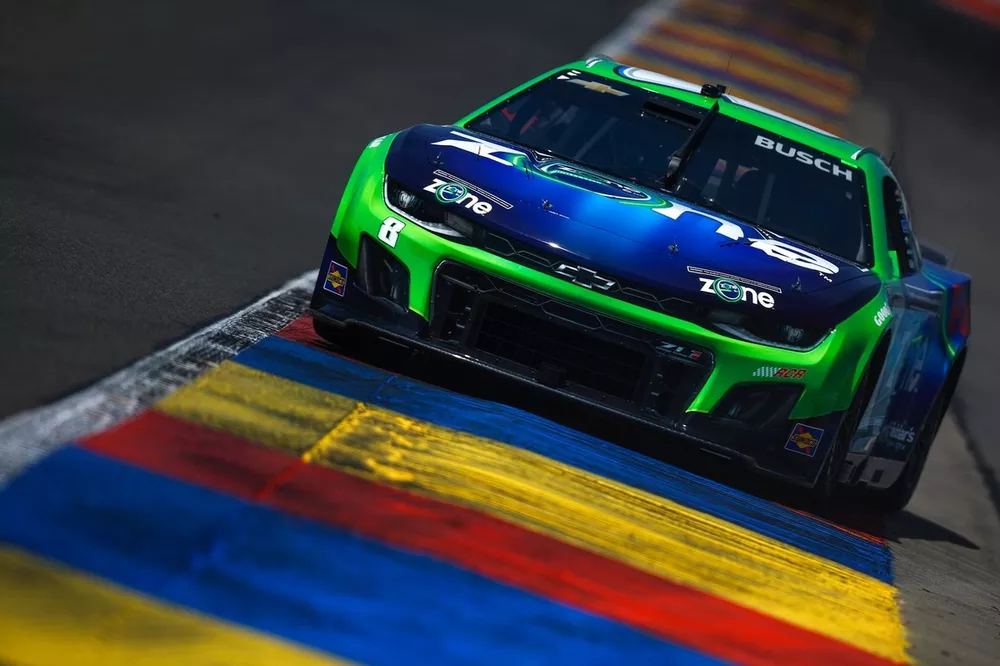 RCR changes Kyle Busch's crew chief, effective immediately