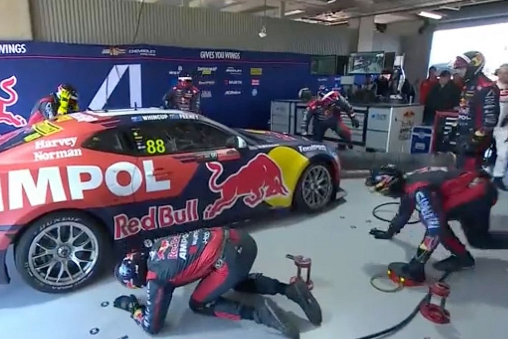 Feeney "absolutely gutted" by cruel Bathurst blow