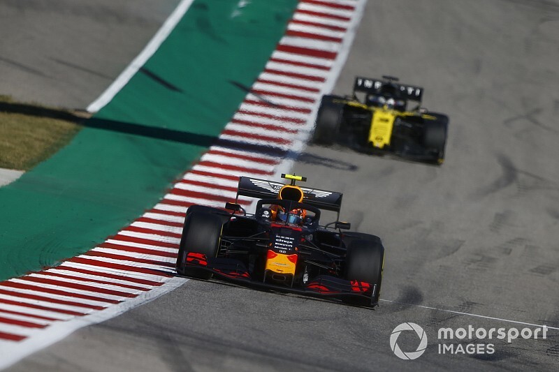 Red Bull califica de "fenomenal" la carrera de Albon en Austin