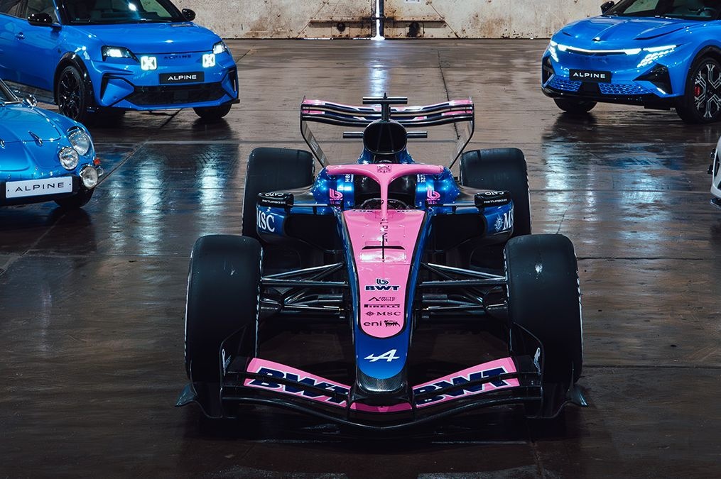 Galeri: Yeni Alpine A526