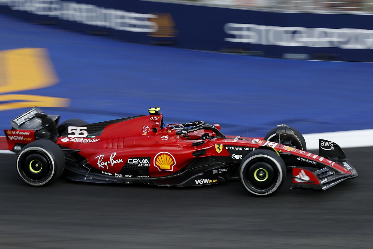 F1 | Capolavoro tattico di Sainz a Singapore: la Ferrari risorge