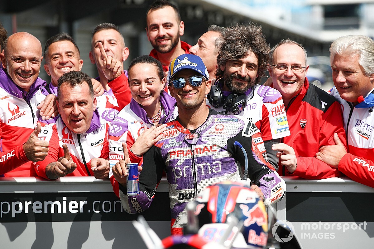 Avustralya MotoGP: Martin rekor tur zamanıyla pole pozisyonunda, Marquez 2.