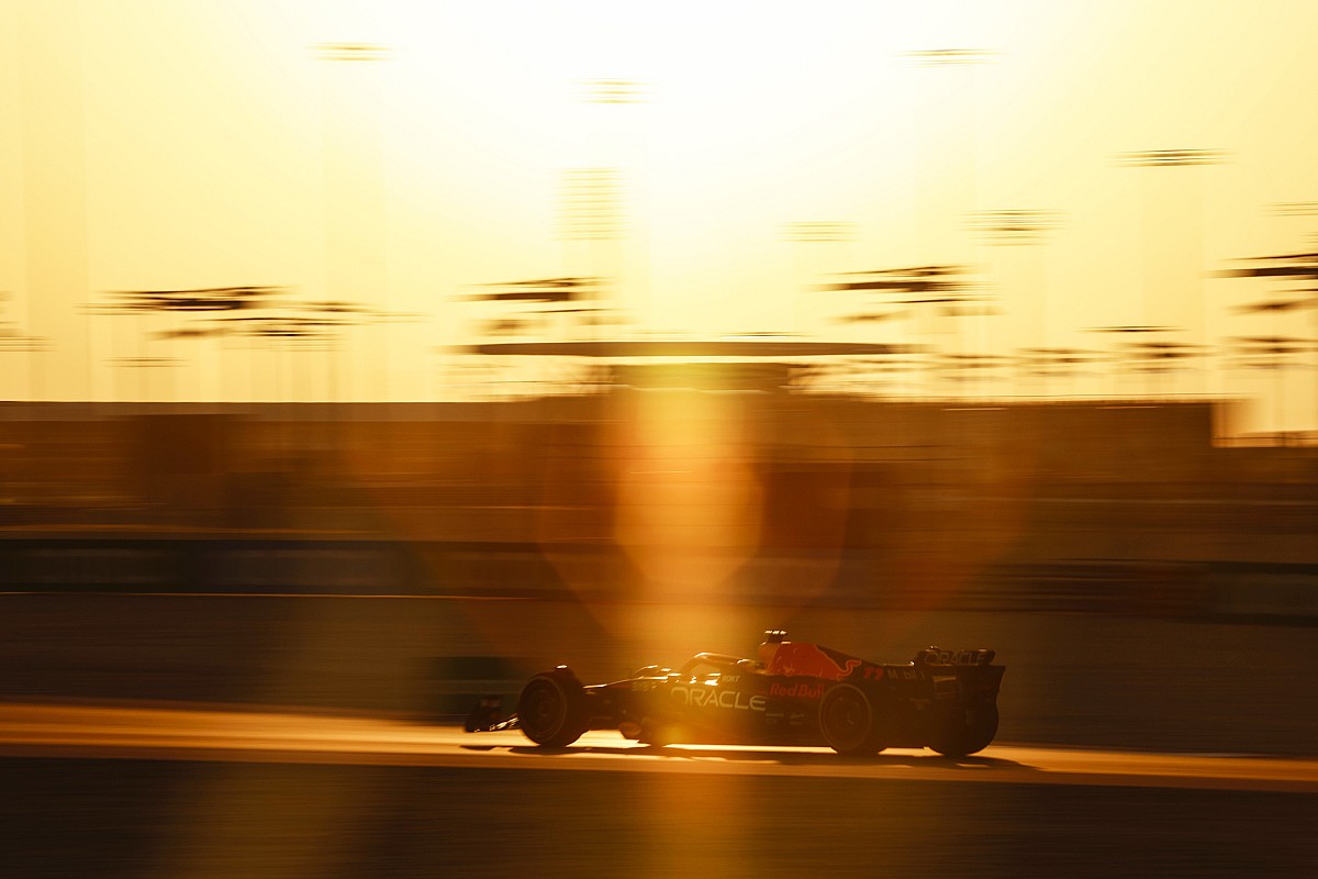 Perez "viccnek" nevezte a katari pályahatárokat, szerinte azoknak is ...