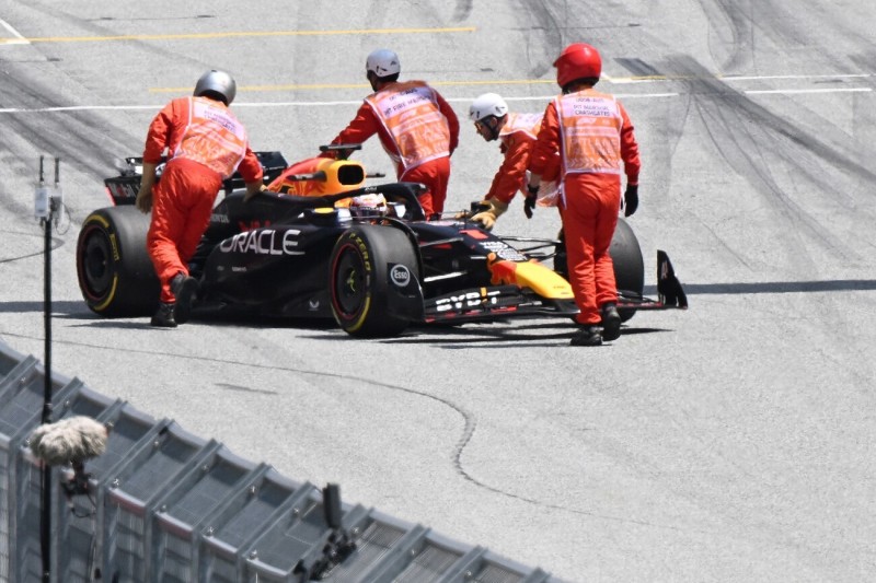 Trotz Problem: Max Verstappen Schnellster zum Auftakt in Österreich