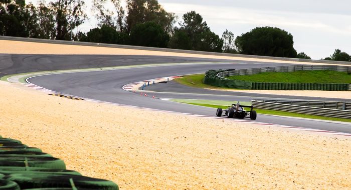 Fotos: el TC Racing de Courtois y Merhi ya ha completado sus primeros test