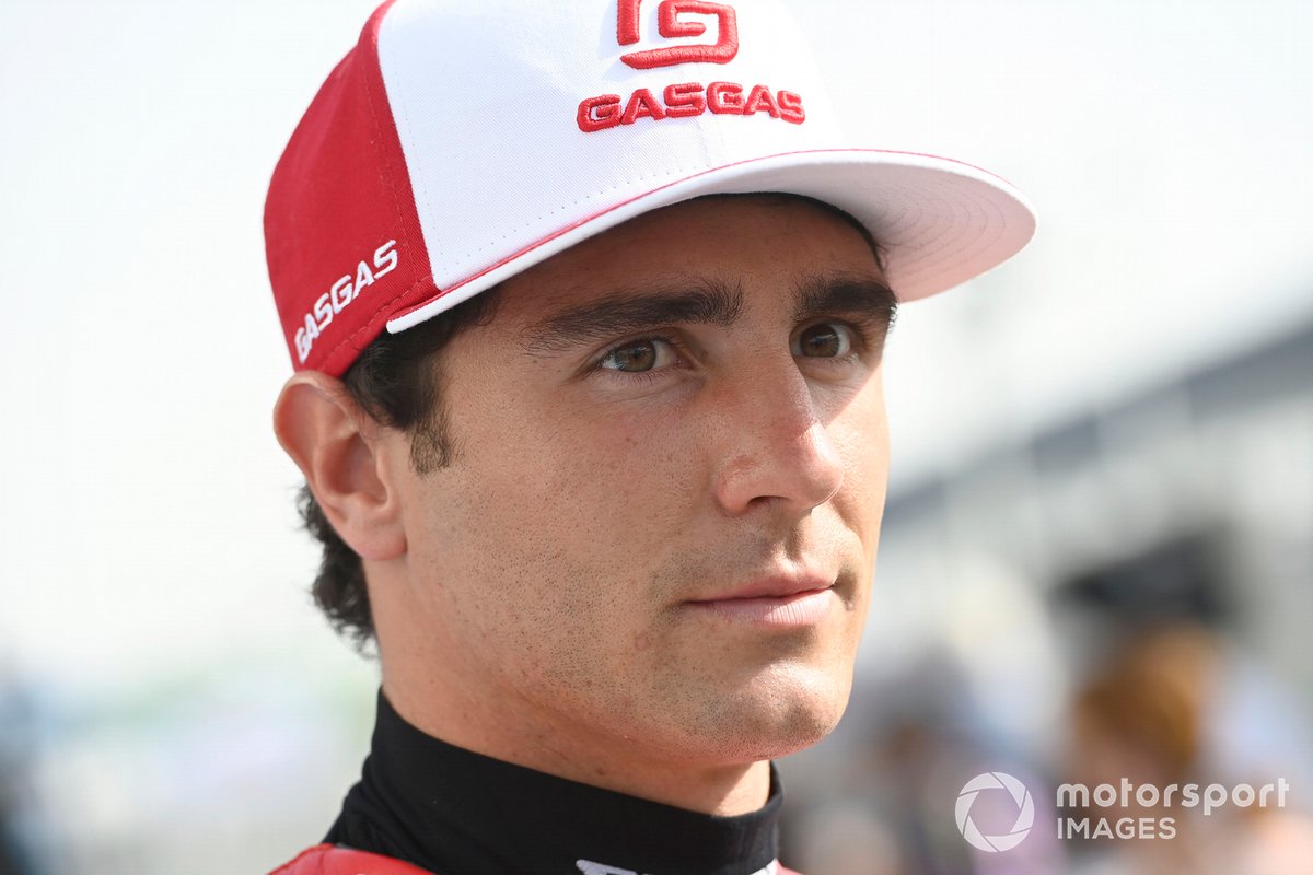 Albert Arenas Profile - Bio, News, High-Res Photos & High Quality Videos