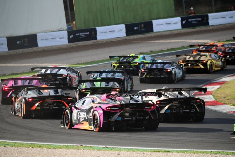 Gallery Lamborghini | Lo spettacolo del Super Trofeo a Vallelunga