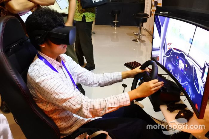 Menjajal rig simulator plastik HM Engineering | Berita eSport