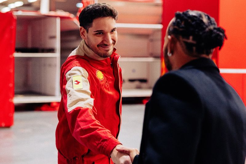 Photos mythiques, élégance, passion : le sans-faute de Hamilton et Ferrari