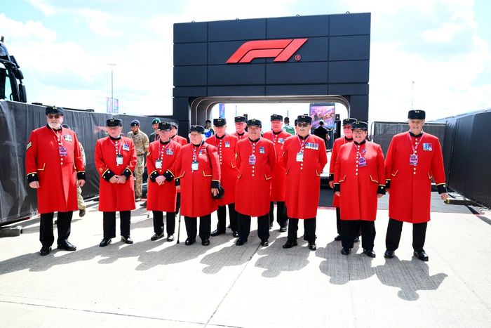 McLaren F1 unveils 2025 chrome livery tribute for British GP as Norris ...