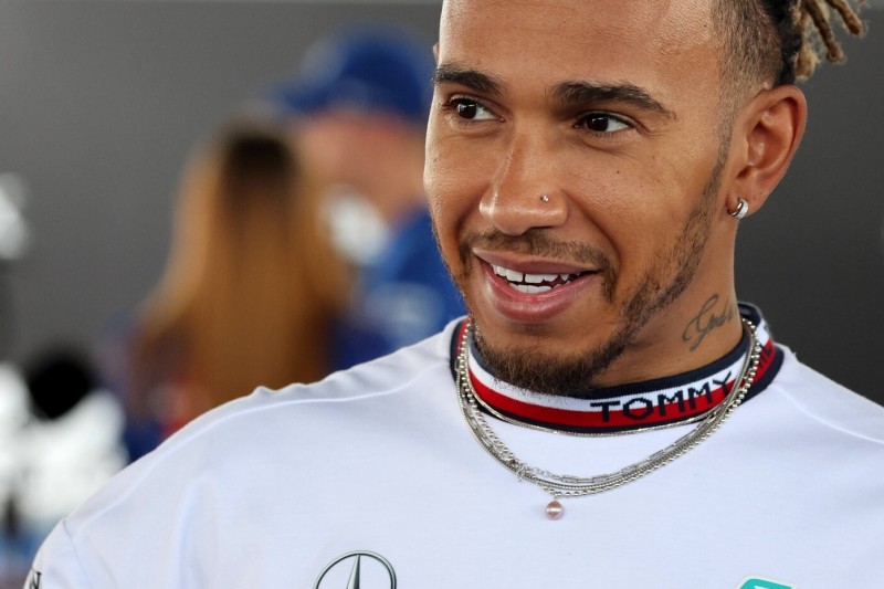 Nintendo 64 & Sega-Konsole: Lewis Hamilton im Retrofieber