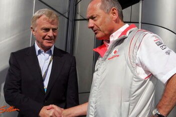 Dennis en Mosley komen tot overeenstemming