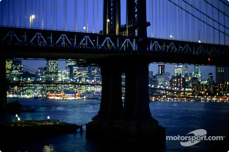 New York organisers deny 2013 race delay