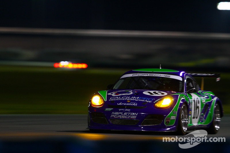 Napleton Racing still in GX class lead as sunrise and fog come to Daytona