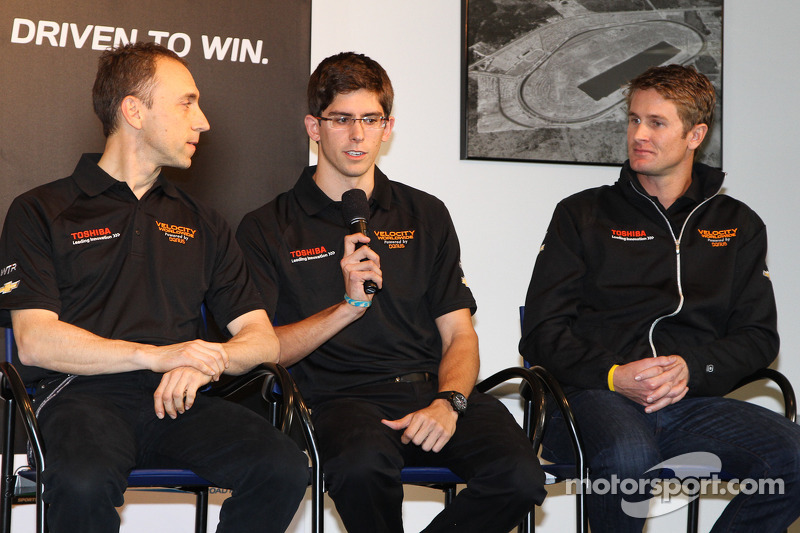 Angelelli, Taylor and Hunter-Reay on 2nd place in the Rolex 24 at Daytona