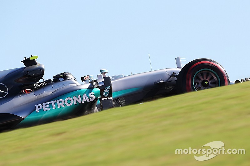 Rosberg defendió su candidatura liderando la FP2 de Austin